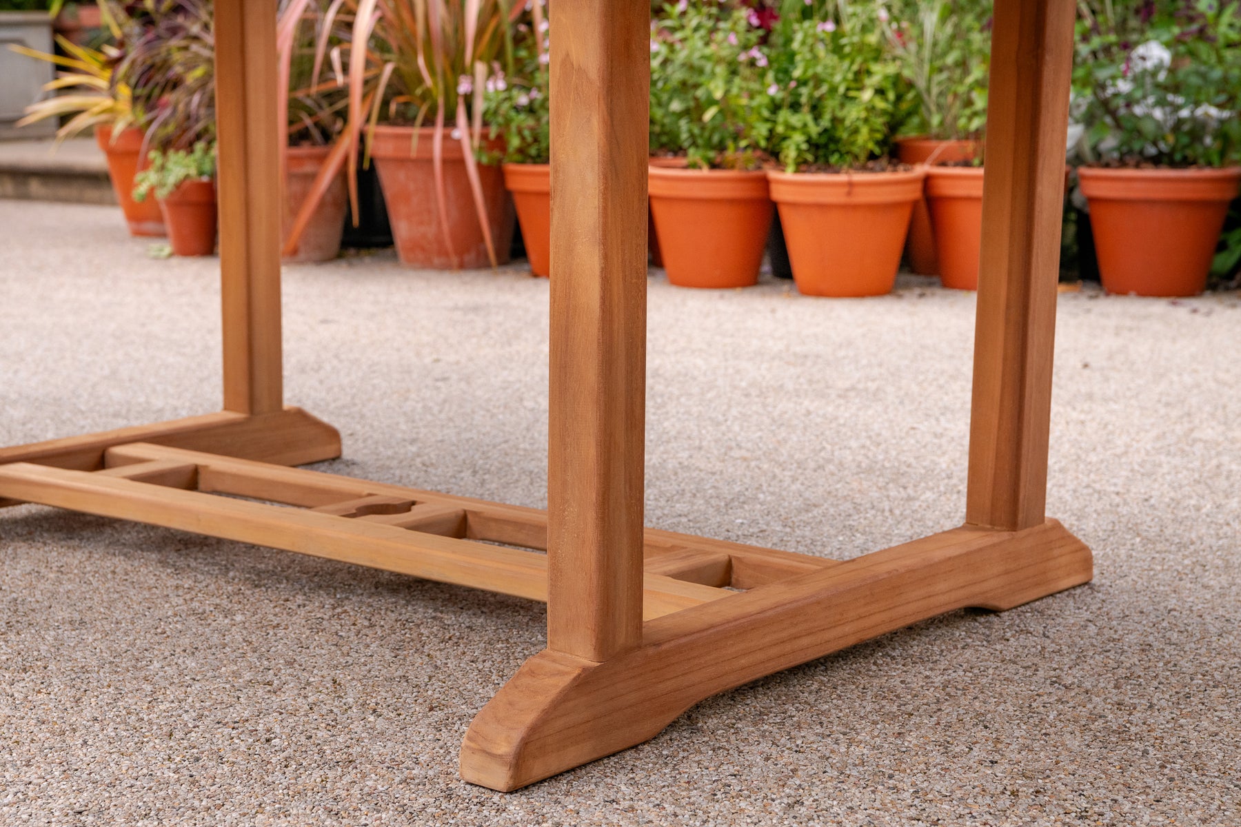 Teak Garden Dining Tables | Outdoor Dining Tables | Mr Teak